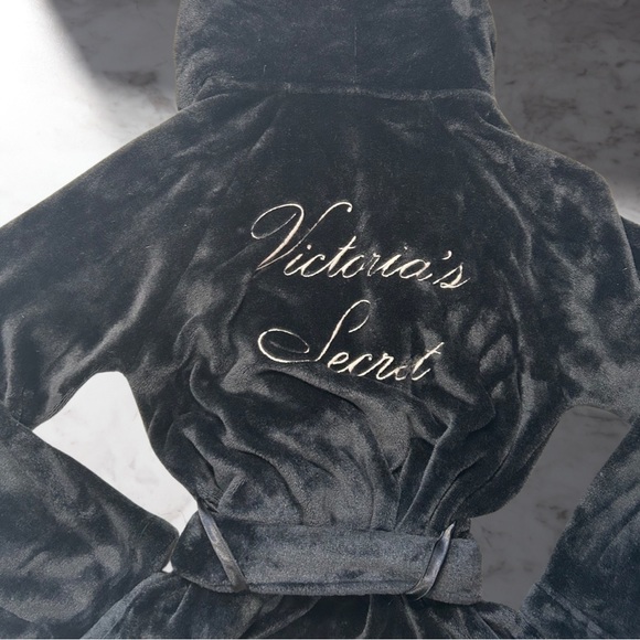 Victoria's Secret | Intimates & Sleepwear | Plush Victorias Secret ...